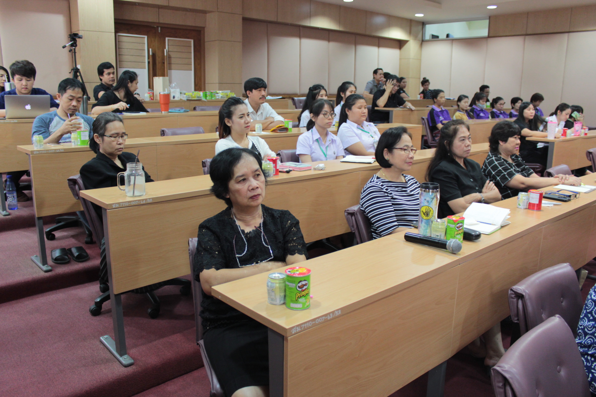 สำนักหอสมุดจัดอบรม “การจัดการขยะในสำนักงาน สู่การเป็นวัสดุรีไซเคิล ...